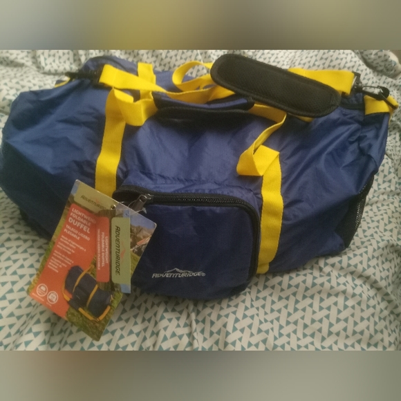Adventureridge | Bags | Adventure Ridge Lightweight Foldable Big Duffle ...